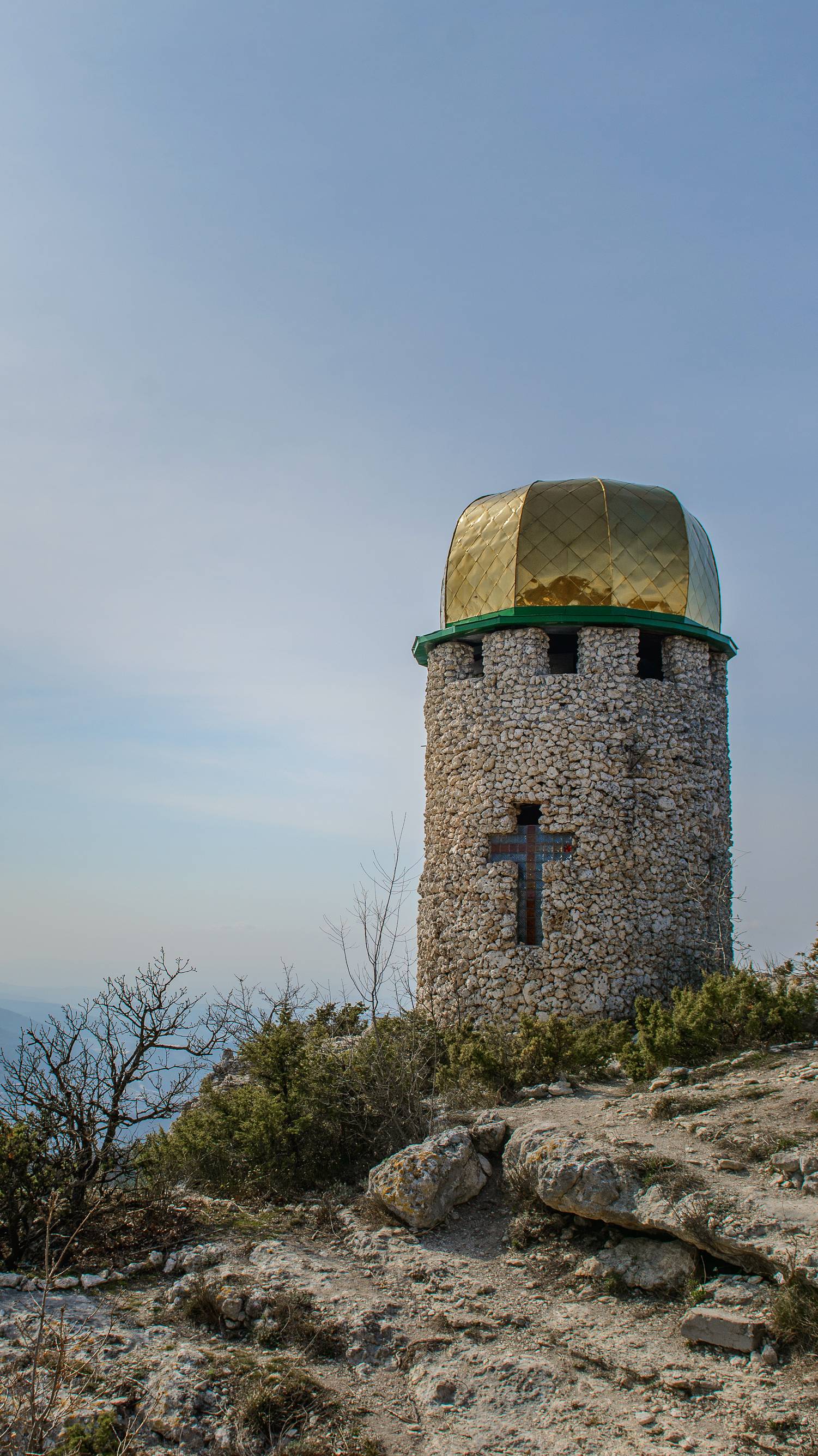 Необыкновенный пещерный Монастырь Христа Спасителя “Шулдан”, с.Терновка. Крым