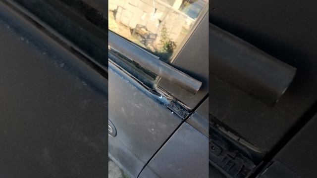 Как открыть дверь если ключи в машине