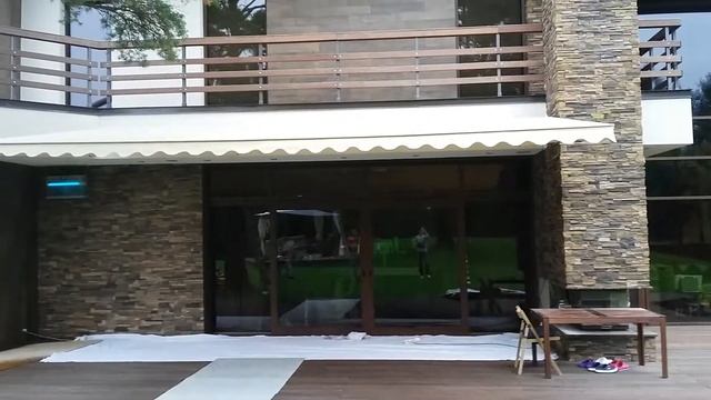 Автоматическая локтевая маркиза | Alumdevelop