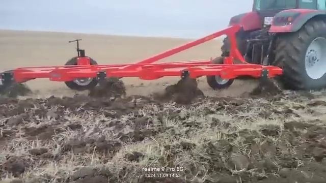 Чизелевание простым плугом ПС-7-35 по засухе.