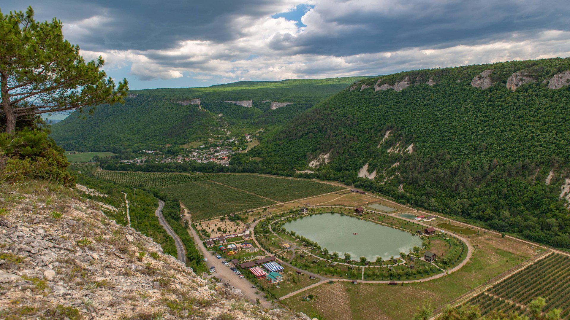 Озеро любви с высоты птичьего полета, с.Танковое. Крым.