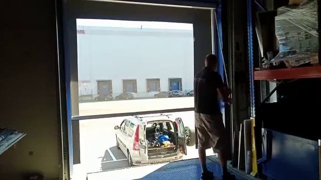 Рулонная москитная сетка Alumdevelop с механическим приводом