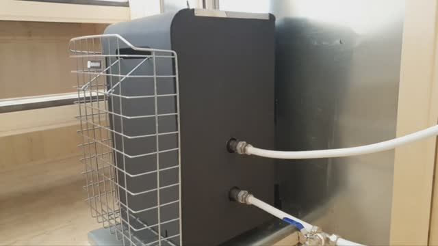 Печь для бани Ермак 20 ПС Классика с сеткой и баком для воды - заказ бани из бруса под ключ Пестово