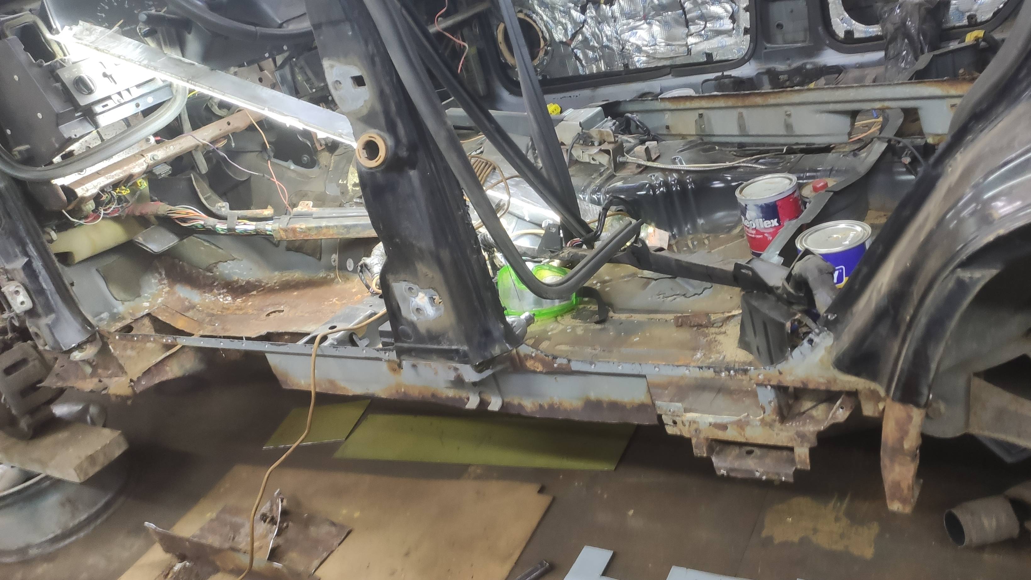 Ремонт порогов автомобиля Jeep Grand Cherokee ZJ