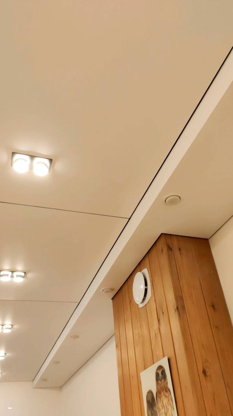 Теневые натяжные потолки с переходом уровня