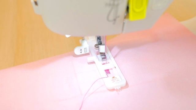 Автоматическая штопка на швейной машине NECCHI 5885