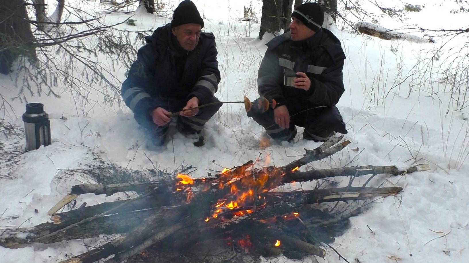 ЗИМНЯЯ РЫБАЛКА НА ЖЕРЛИЦЫ 21.12.2024, ОТДЫХАЕМ НА НЕБОЛЬШОЙ ТАЁЖНОЙ РЕЧКЕ