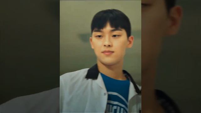 название: слабый герой