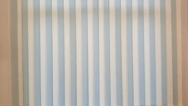 Вертикальные жалюзи для школы с чередованием ламелей | Alumdevelop