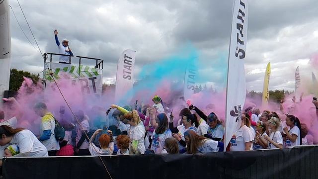 Забег Colorfull в Исландии