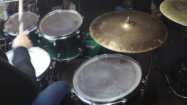 Звучание китайских барабанов Mapex Saturn & Yamaha SD 266A