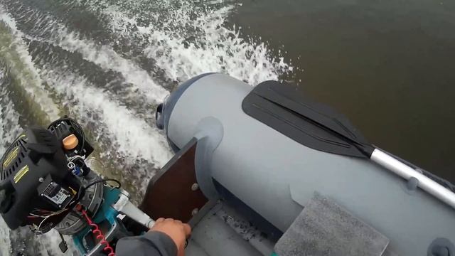 Гибрид ветерок 8 и чемпион G225VK/2 | тест винтов и зажигания на воде