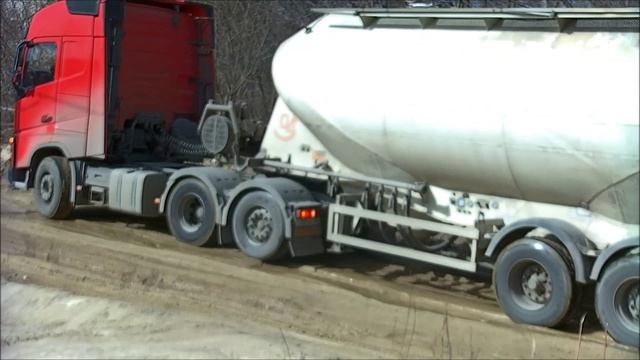 Тягач не одолел подъем.