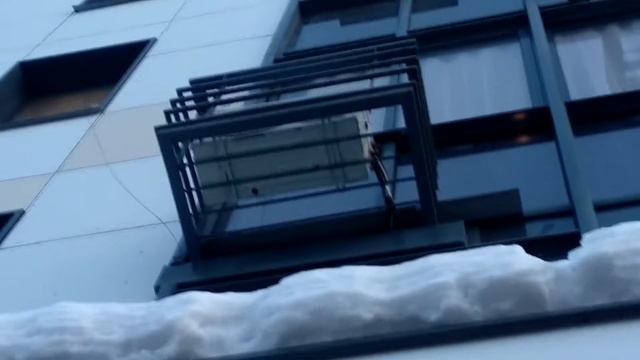 Крепление, а вернее НЕ крепление наружных блоков.