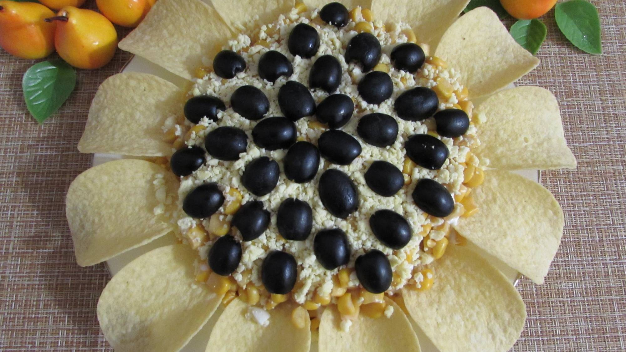 САЛАТ ПОДСОЛНУХ │ с чипсами, грибами и кукурузой новый год 2025