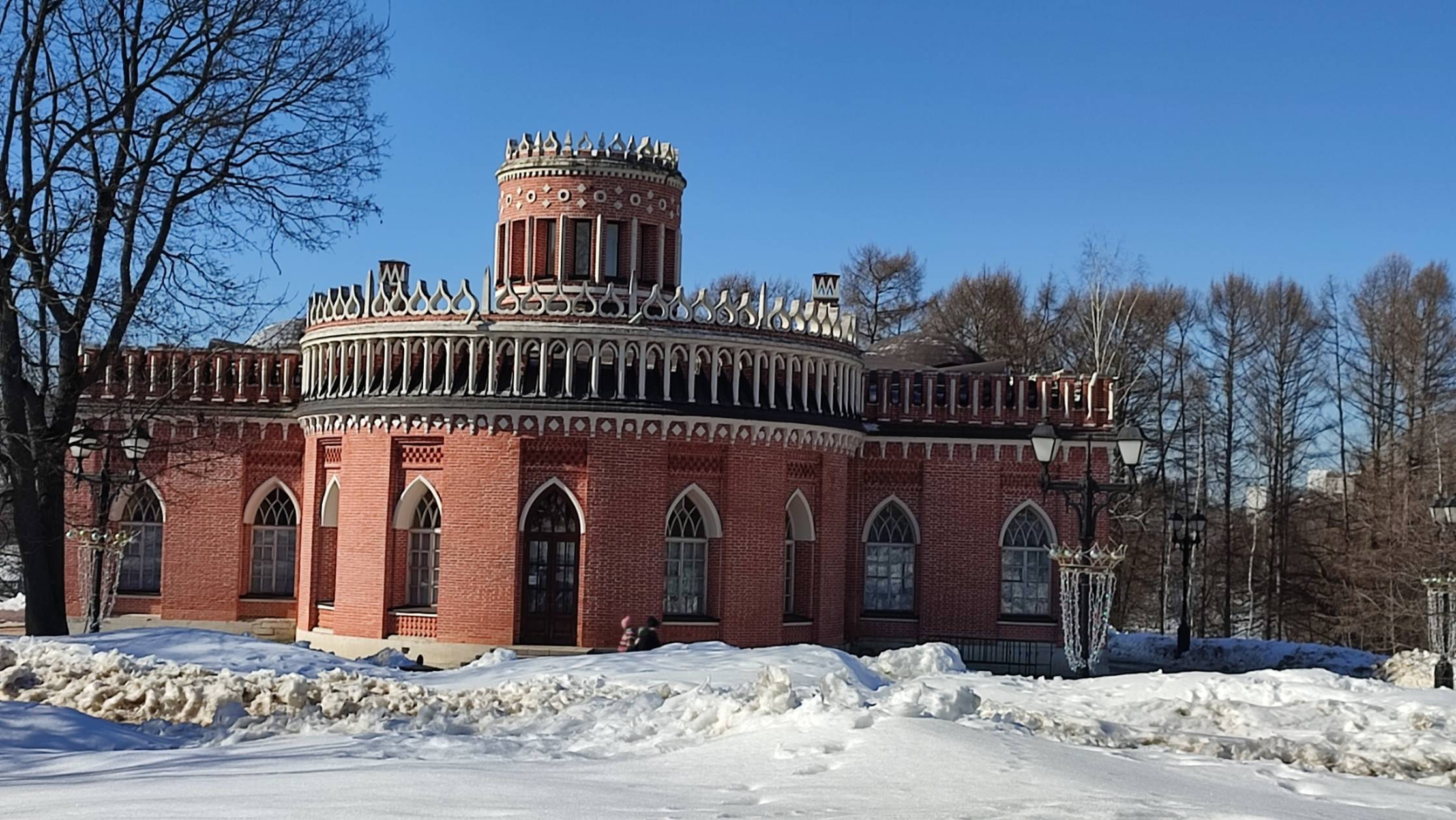 Царицыно: Средний и Малый дворцы + 3-й Кавалерский корпус.