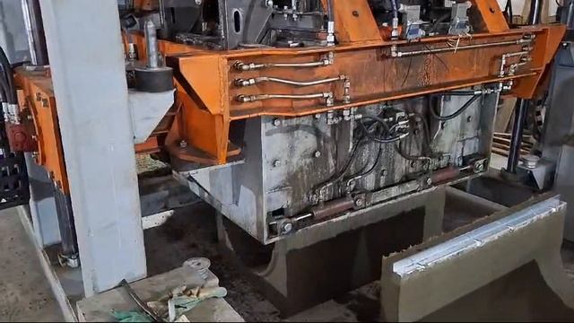 Изготовление бетонных лотков на вибропрессе Туламат L1