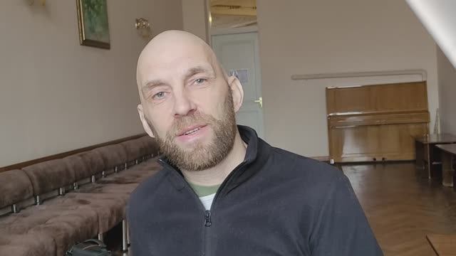 Денис Попов. Гость Донецка. Поэты читают свои стихи