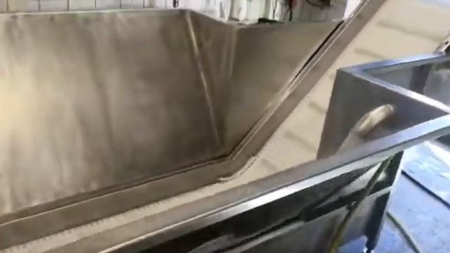 Приемный бункер с наклонным транспортером Элеватор-2000 / 6281915@mail.ru / Пищевое Оборудование РФ