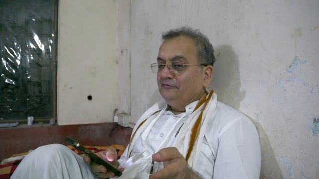 Гурудев подает пример другим. Шрипад Расабихари Прабху