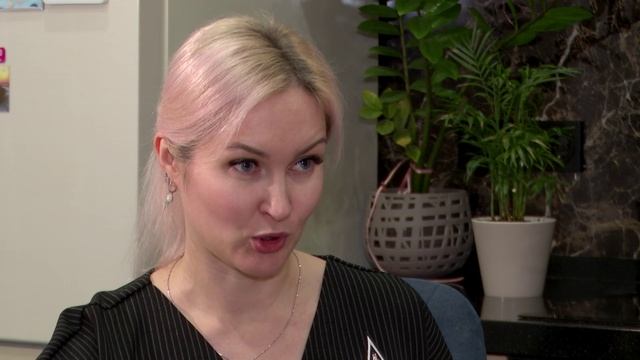 Любящая супруга помогает герою Александру Кан восстановиться после ранения. "Своя кухня"