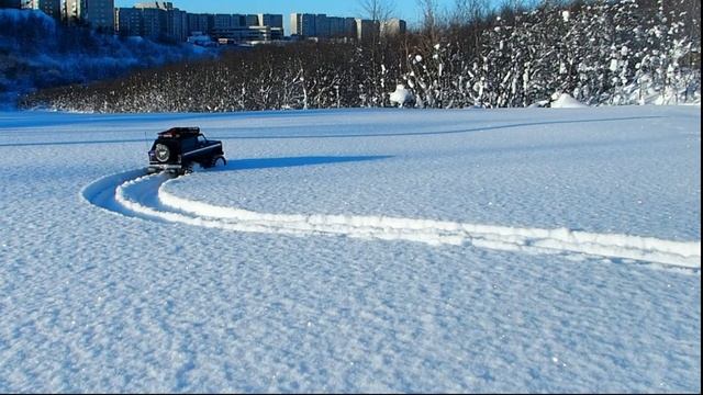 Traxxas TRX4 Ford Bronco 79's , walking outside the city (прогулка за городом)