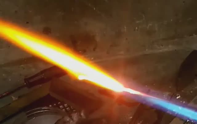 Самораспространяющийся высокотемпературный синтез  (СВС) огнестойкого защитного покрытия  электрода