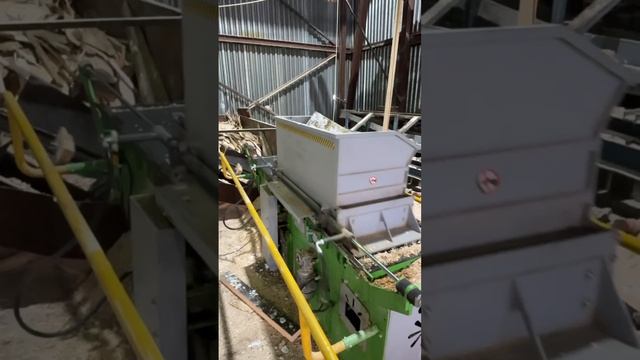 Производство сухой стружки.