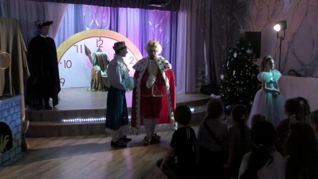 СПЕКТАКЛЬ "Золушка".221224 в ДЦ АТЛАНТ, ОТД. "Зюзино", Москва. - Аня Родькина и Вячеслав Якименко.