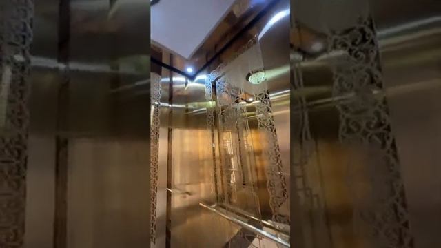 Отделка кабины. Вариант 6. Живое видео из выставочного зала на заводе.