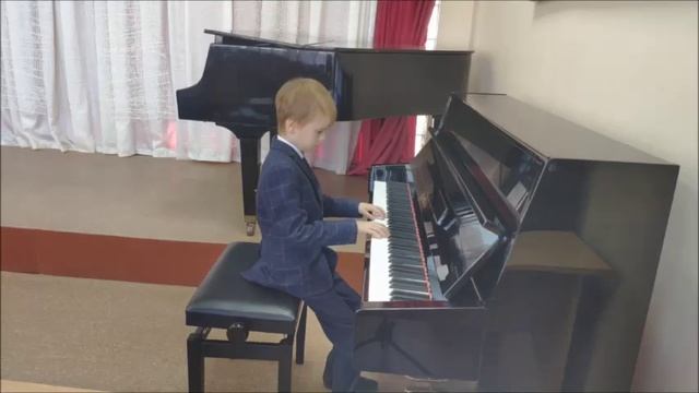 Юсупов Радэль Л. Моцарт "Полонез" до мажор