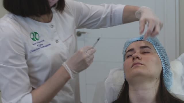 Инъекции ботокс для лица (короткий ролик)