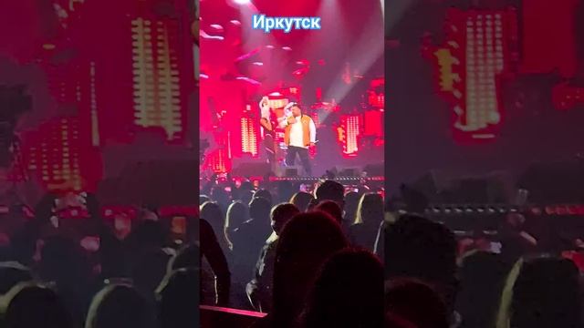 Маленькие девочки #рукивверх #концерт #иркутск #пешкомпомиру #пешкомпороссии #пешкомпоиркутску