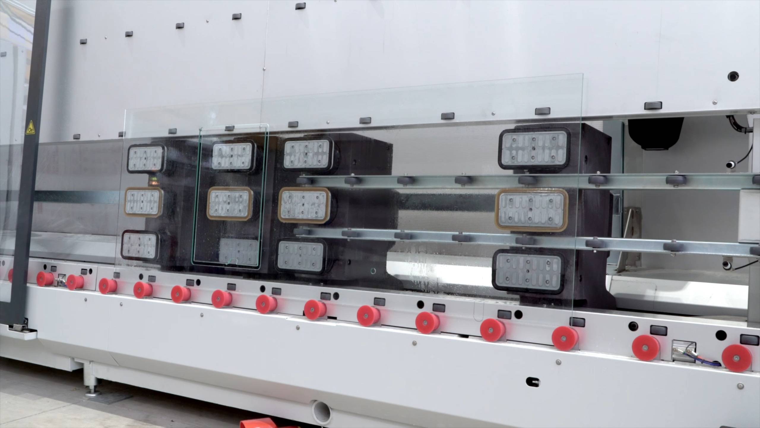 Система удаления отходов фрезерования на вертикальном ОЦ Intermac Multi Pro M V