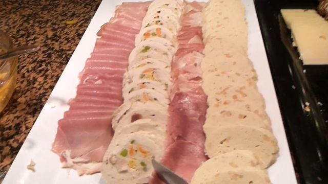 Хевиз."Danubius Health Spa Resort 4*"Ужин в ресторане.Венгрия