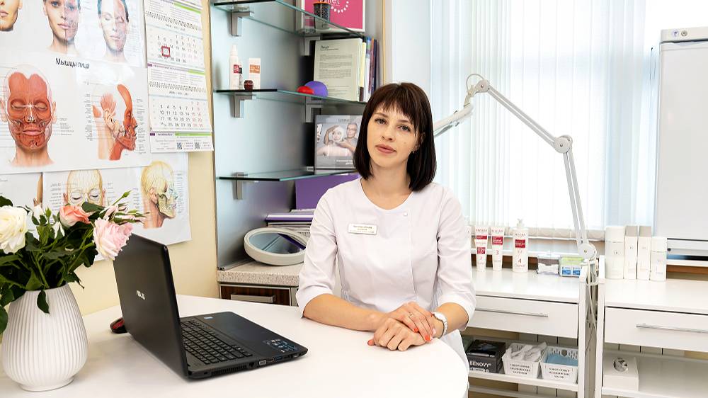 Знакомство с доктором. Ларина Карина Олеговна - врач -косметолог, терапевт