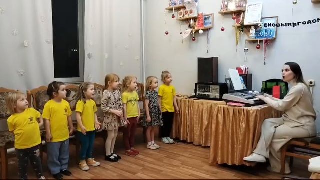 Вокальная студия "Родничок" (МЭЦ, с.Верх-Тула, НСО) поздравляют всех с Новым годом 27.12.24
