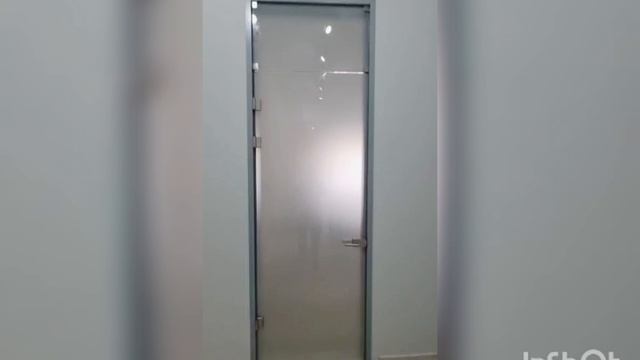 Двери на заказ из матового стекла