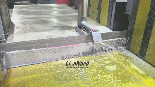 интеллектуальная автоматическая металлическая полосная пила с автоматическим регулированием скорости