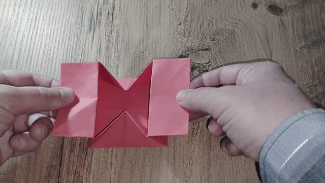 Оригами. Коробочка для подарков из бумаги