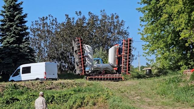 Посевная машина РА-9.11 в сложённом состоянии.