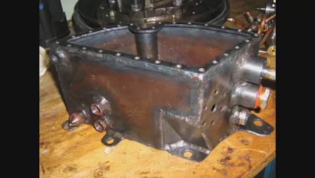 Масляный бак газотурбинного двигателя