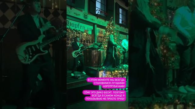 Немного рабочих приколов. Не всё же вам слушать как чудесно я пою :)