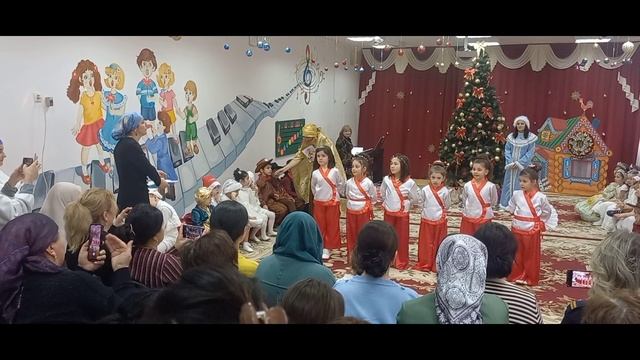 Красная шапочка группа Солнышко Дахир