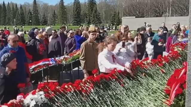 Марк Бернес - Журавли (Глущенко Роман, РЖЯ)