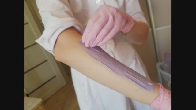 Техника депиляции как в шугаринге