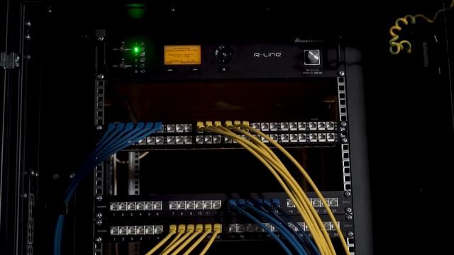 Автономная система газового пожаротушения R-line для серверных стоек и закрытых шкафов