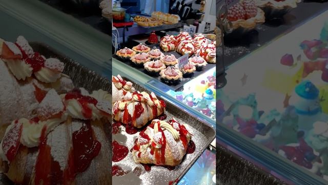 Кафе на улице Наньшань — отличное место для отдыха всей семьей 🎄