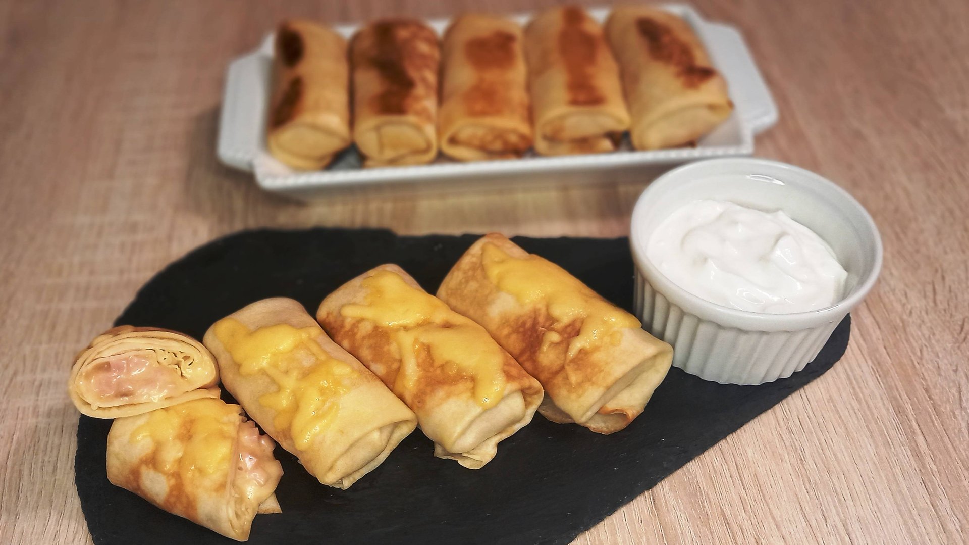 Блинчики с ветчиной и сыром