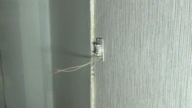 ПОКА УСТАНАВЛИВАЮ РОЗЕТКУ